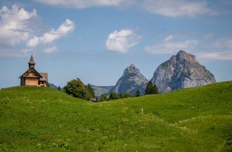 Meet the Artists: City Market Art Center North - Savannah City Market